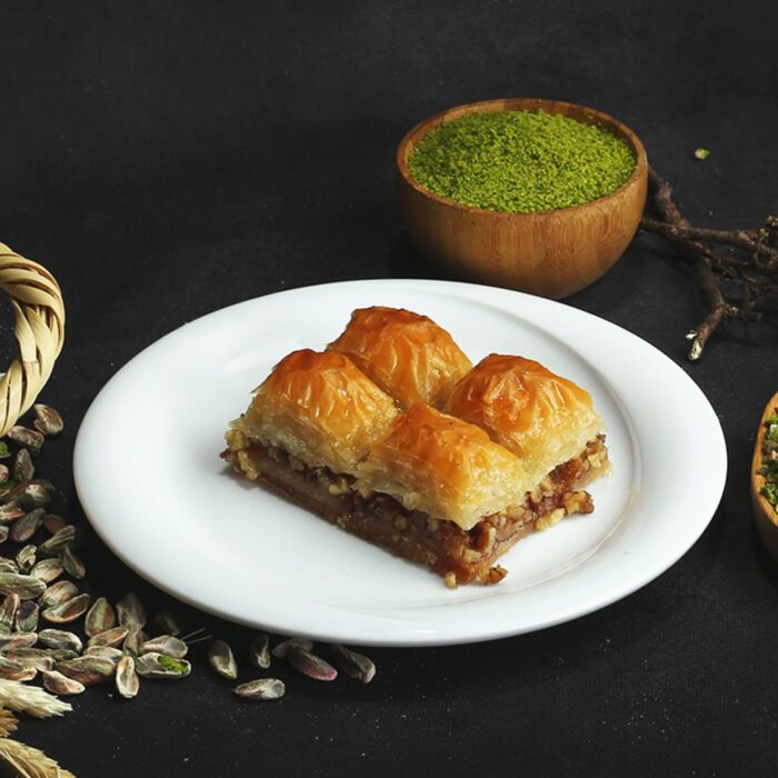 Antepli Baklava with Walnut with Tray 1300 Gram - Galata Foods